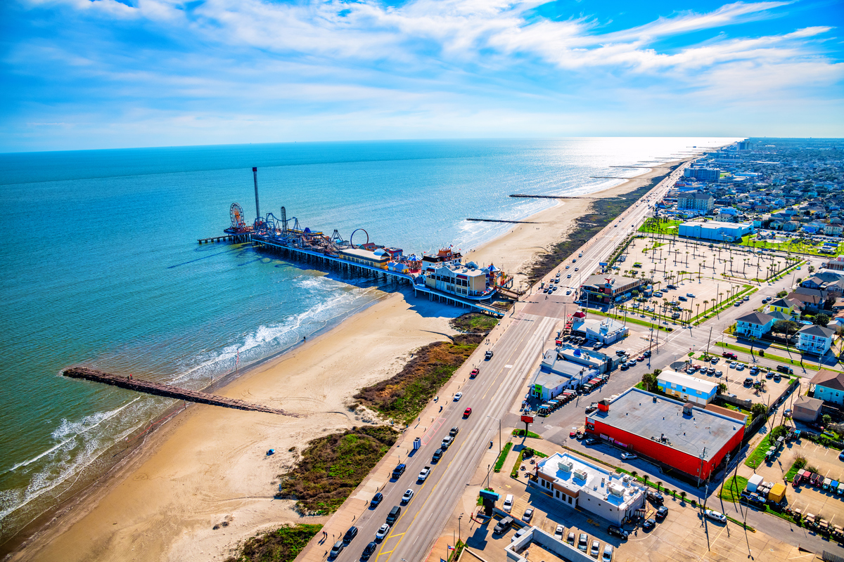 Galveston channel to close temporarily for dead-ship tow